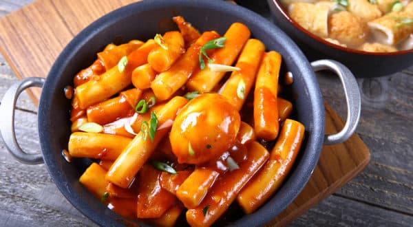 Conoce la esencia de la comida asiática con Phil Rosenthal | Mandolina