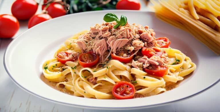 Receta de Pasta con Atún y Tomate fácil de preparar